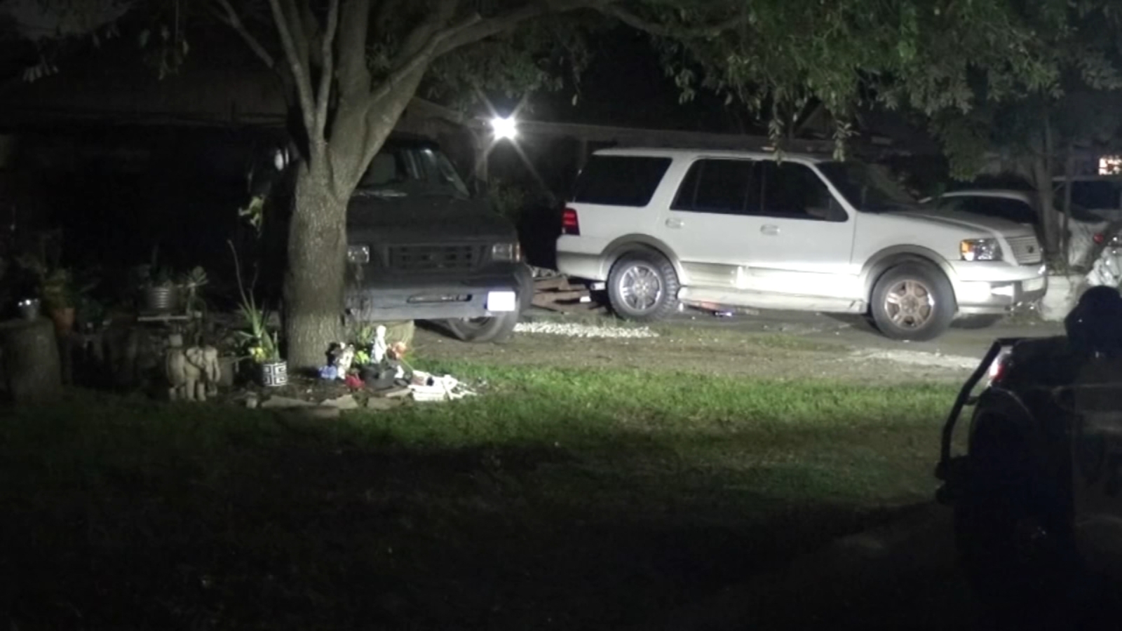 Shadow Crest Street attempted robbery: Several masked, armed suspects ...