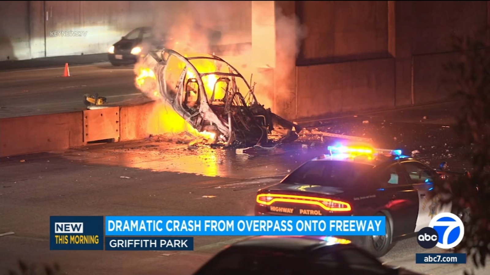 Car crashes on overpass, lands on 134 Freeway below in Griffith Park ...