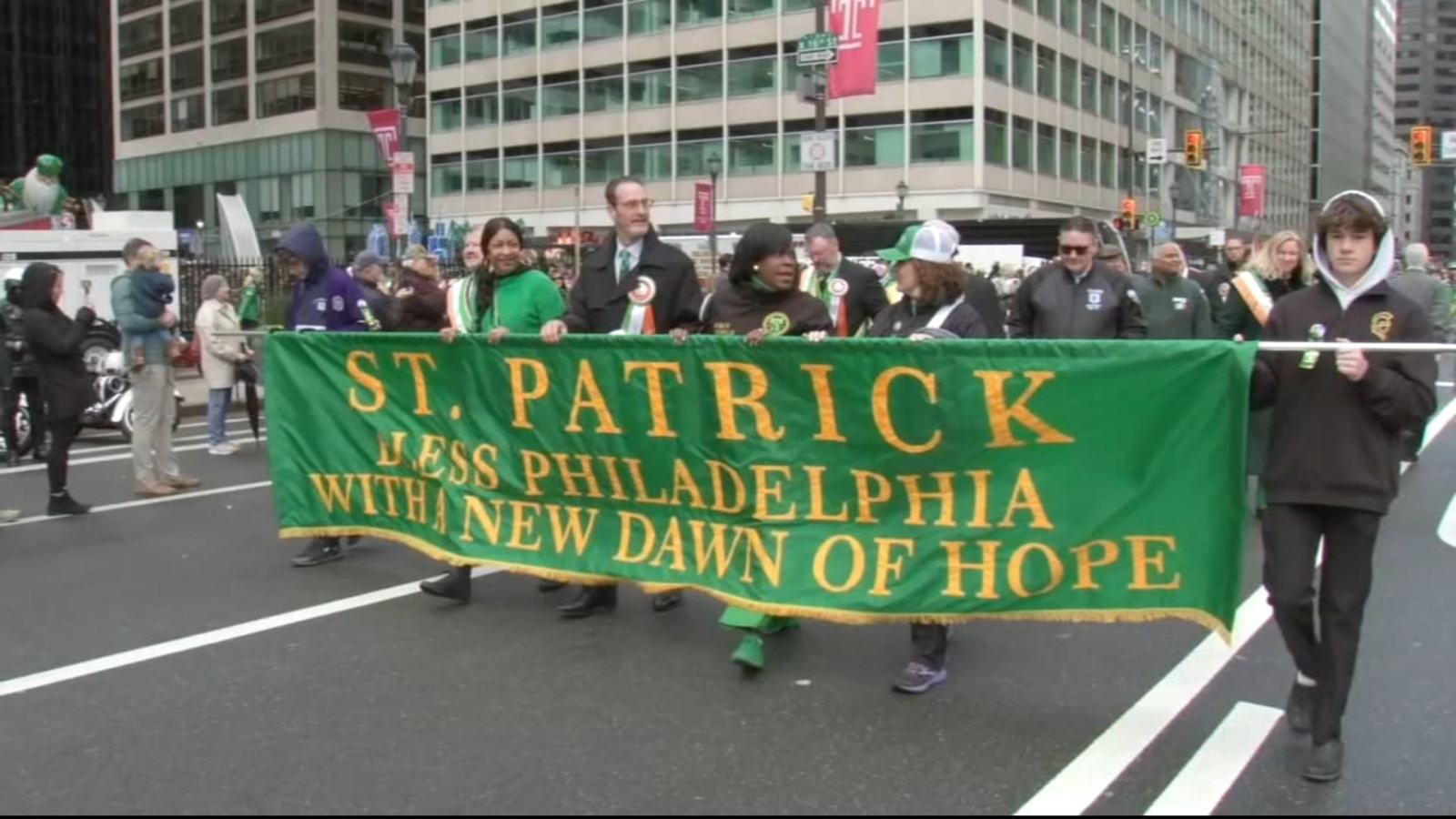 St. Patrick's Day Parade 2024 kicks off in Center City, Philadelphia on ...