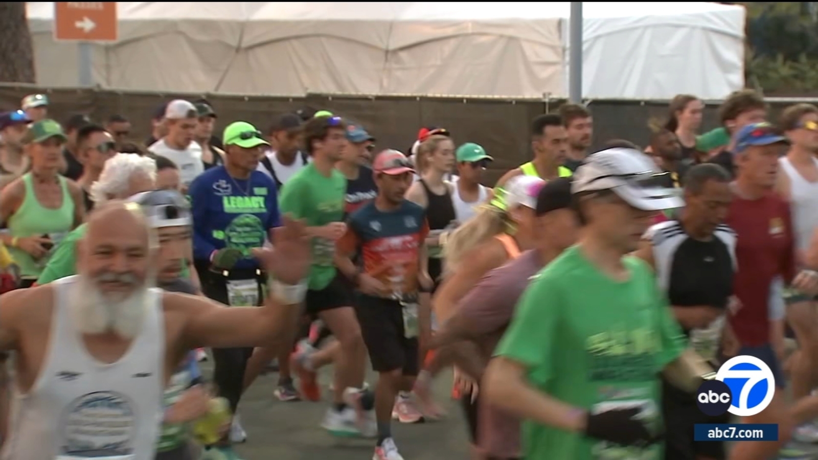 From Dodger Stadium to Century City, 26,000 runners take to the streets ...