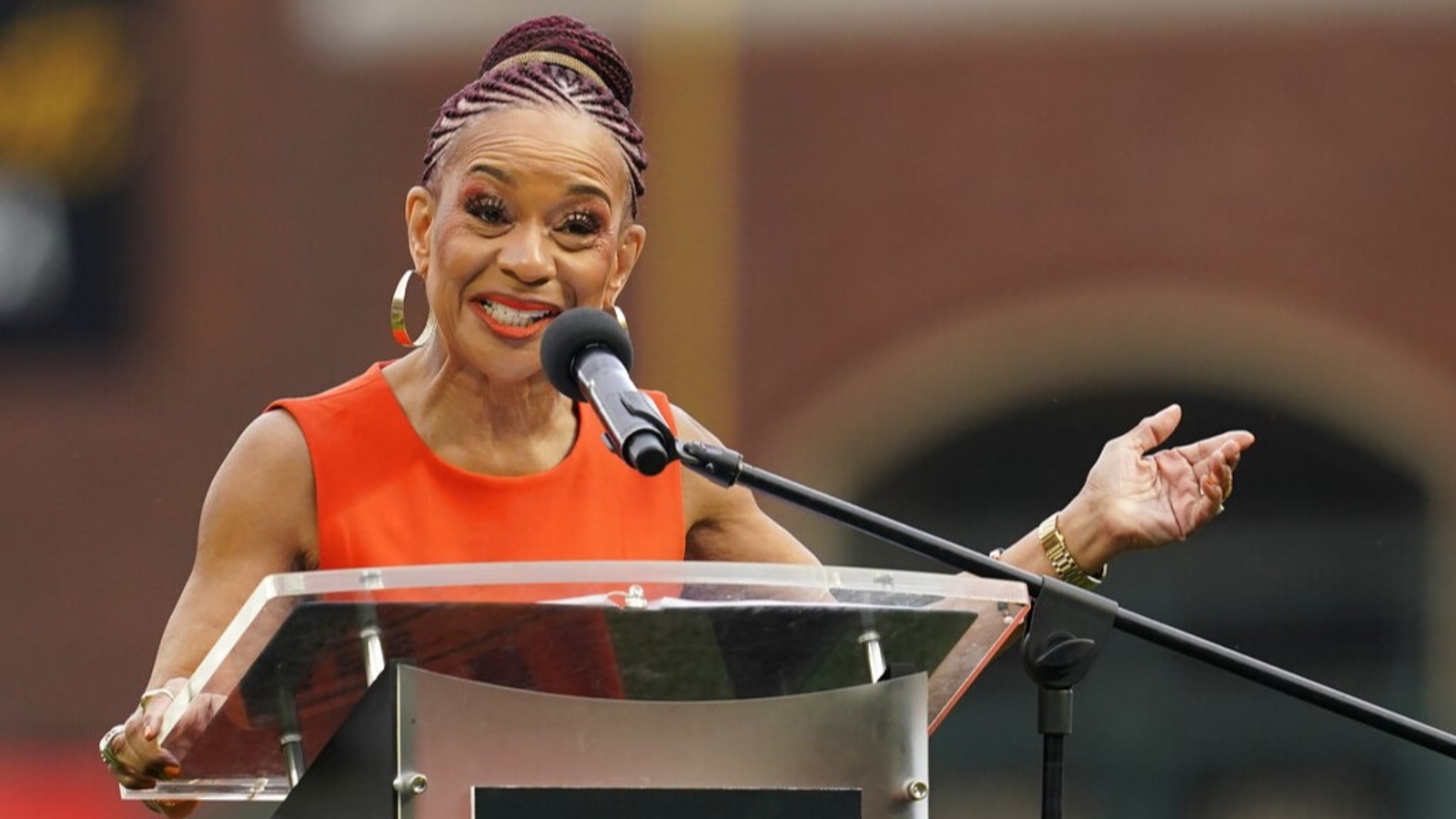 Iconic voice of the Giants Renel Brooks-Moon leaving after 24 seasons - ABC7 San Francisco