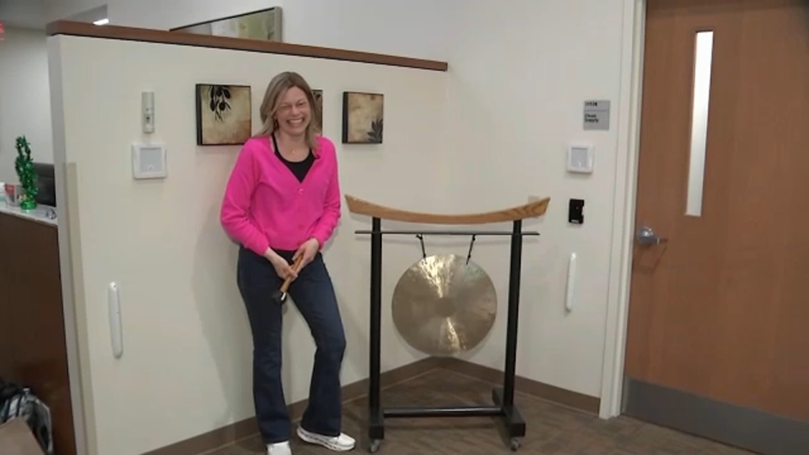 Stacey Sager breast cancer: Reporter proudly completes 20th round of ...