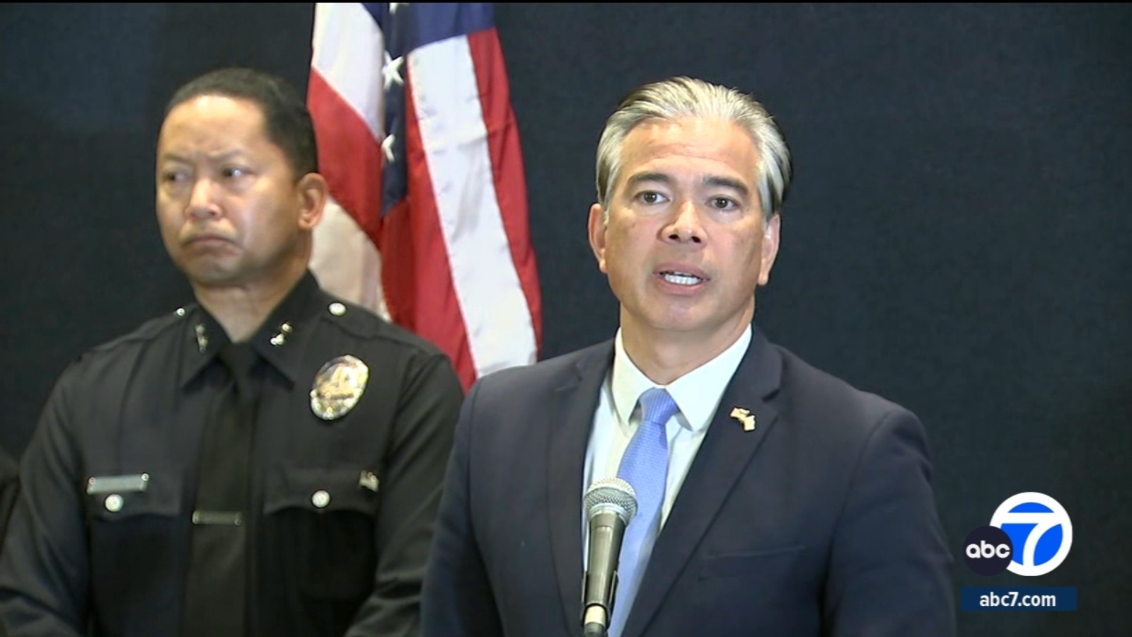 Acusan a 3 sospechosos de robar $310,000 dólares en mercancía de ...