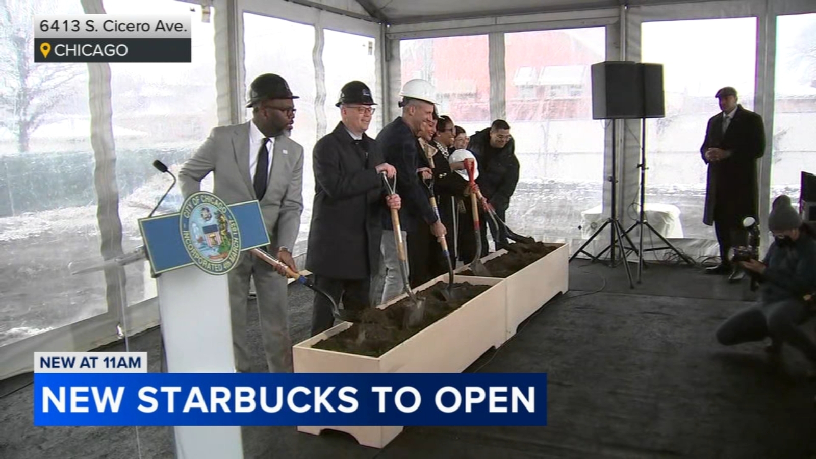 Chicago Starbucks: Ald. Marty Quinn, city leaders hold groundbreaking ...