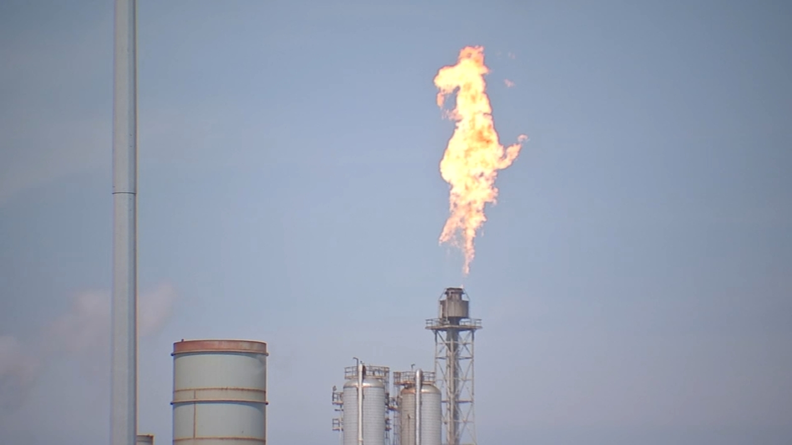 Chemical plant power outage: Shell Deer Park facility loses power ...