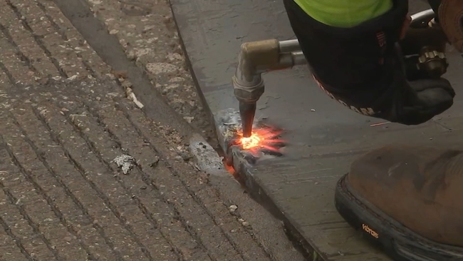 Houston road repair: Exposed expansion rod on I-45 North Freeway ...