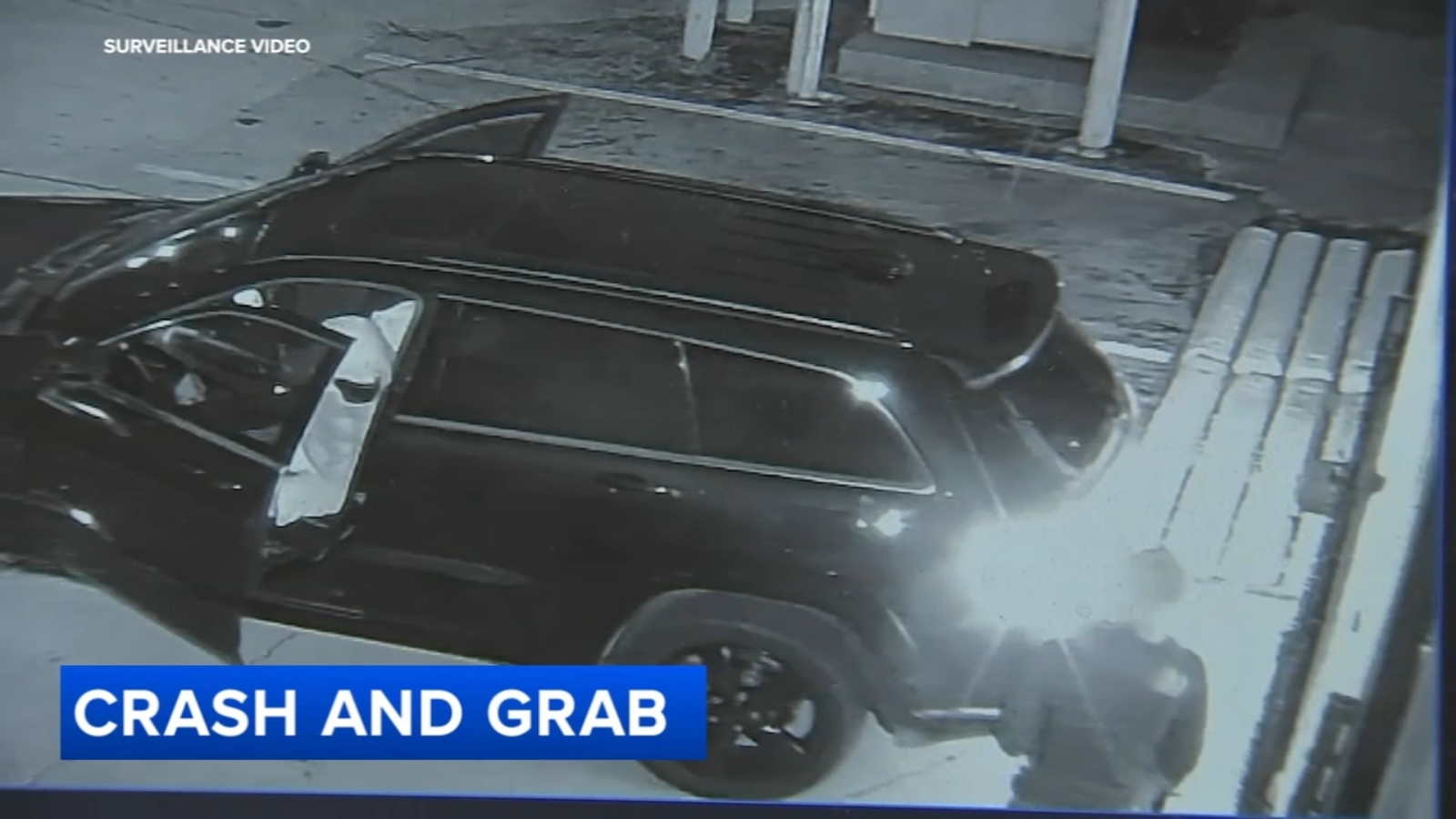 Chicago crash-and-grab: Video catches thieves ram SUV into Way-Ken ...