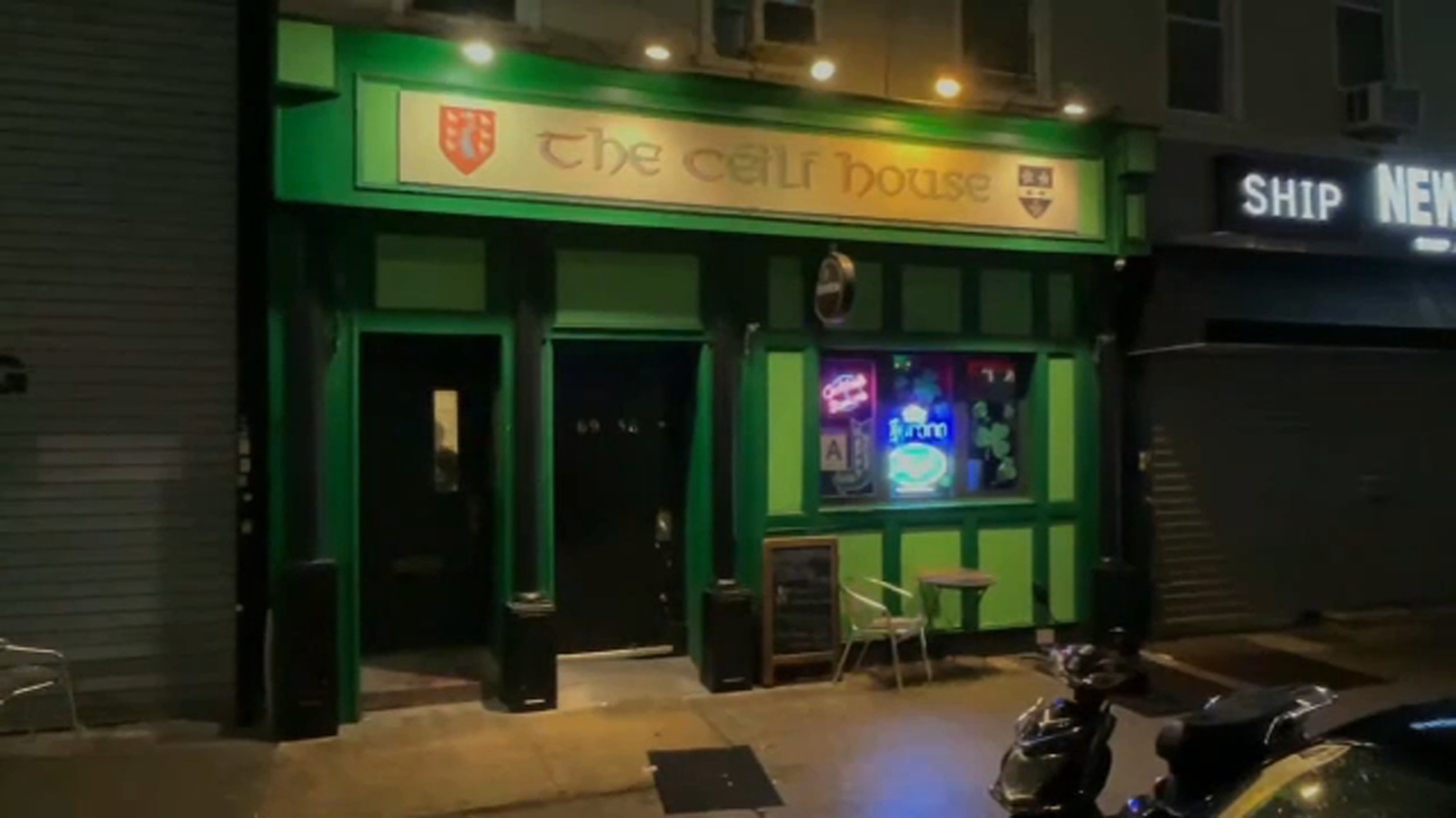 Woman dies after being stabbed in the neck inside bar in Maspeth ...