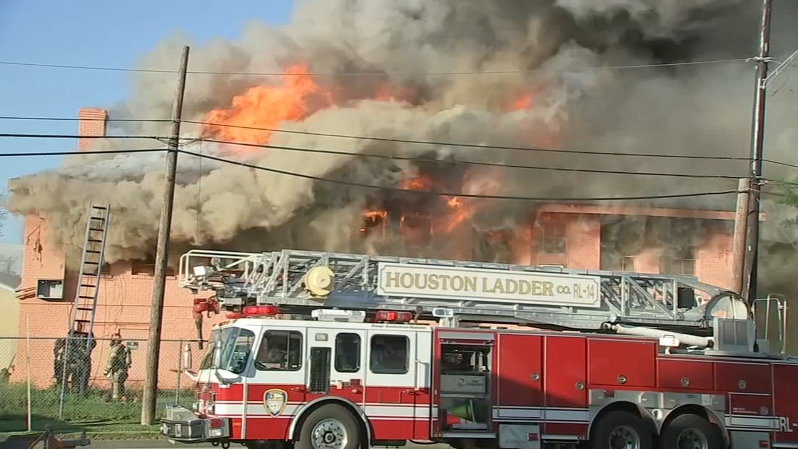 Houston building once housing HISD Media Center catches fire on ...