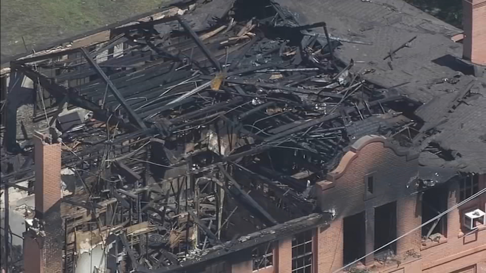 Vacant HISD building fire: Neighbors question if district did enough to ...