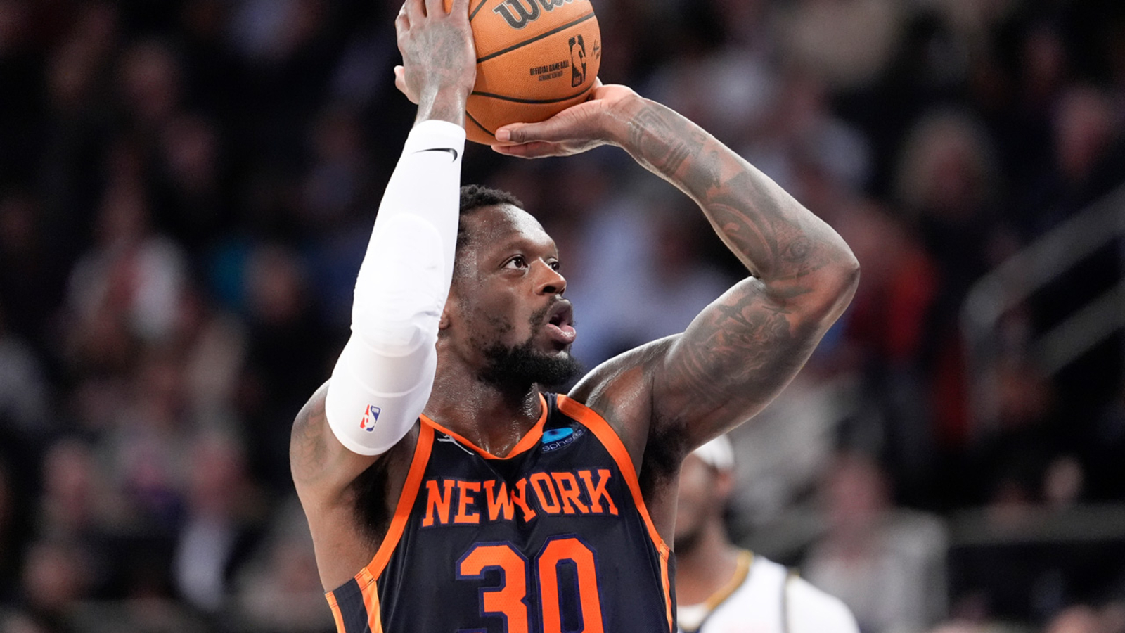 Sources: Knicks' Julius Randle to have season-ending surgery - ABC7 New ...