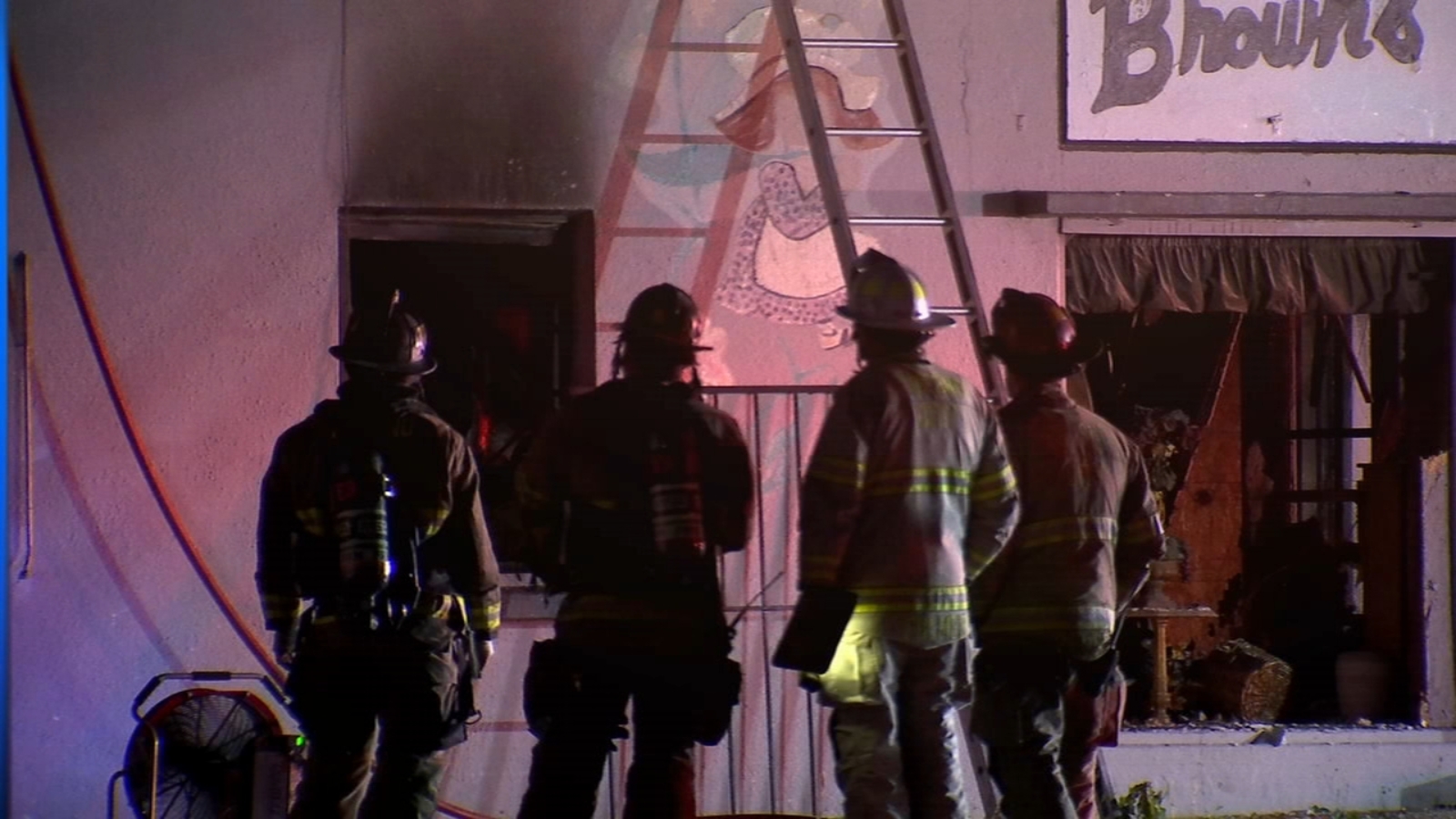 Central Fresno business 'Browns Floral' destroyed by fire - ABC30 Fresno