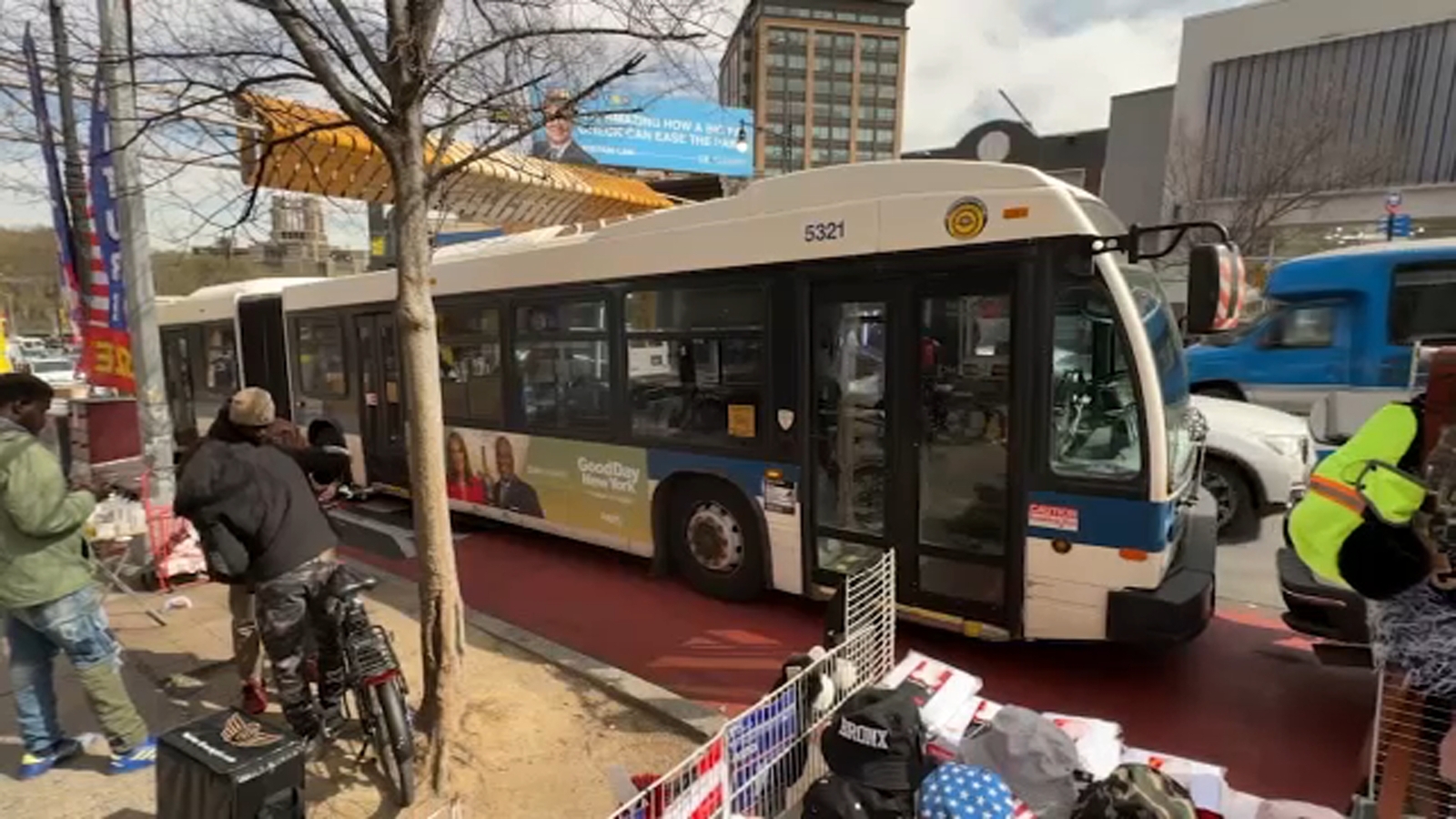 Bronx bus stabbing: Man stabbed in head with screwdriver on bus in ...