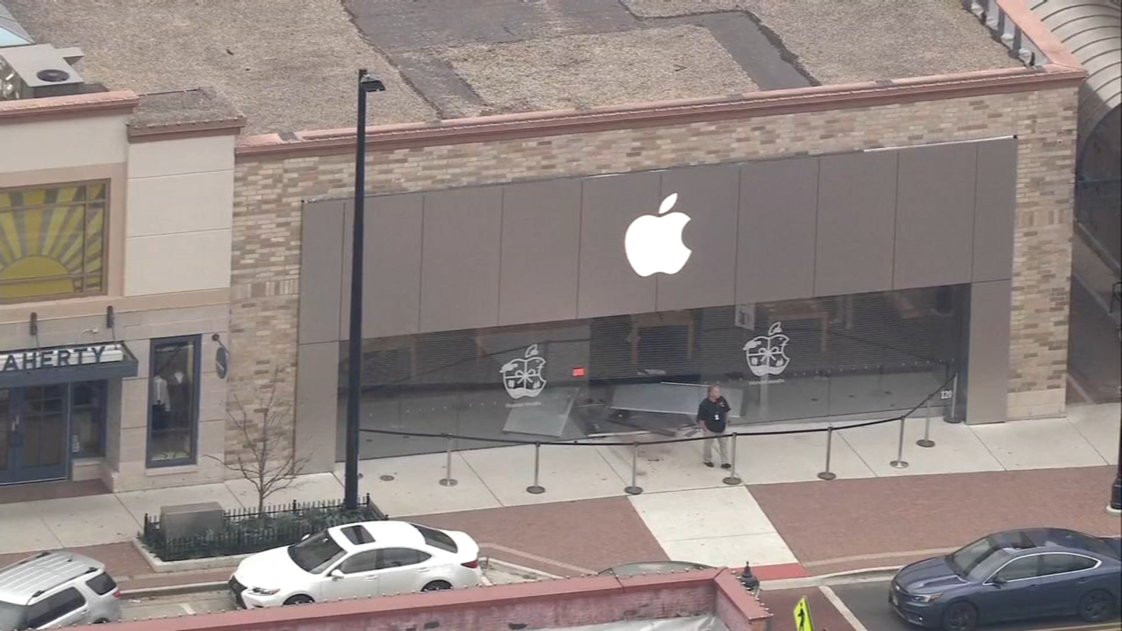 Downtown Naperville crash-and-grab Apple Store burglary: 3 charged in ...