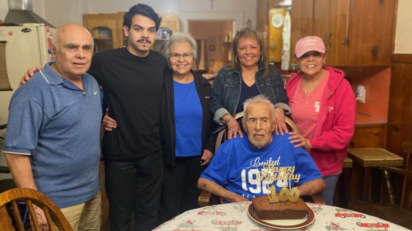 Houston railroad worker Jose Perez reflects on life and love at 100 ...