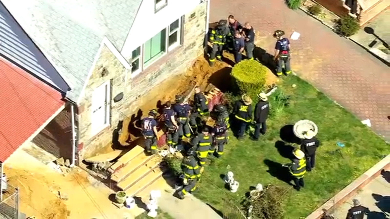Queens workers rescued: 2 injured after porch collapse in Laurelton ...