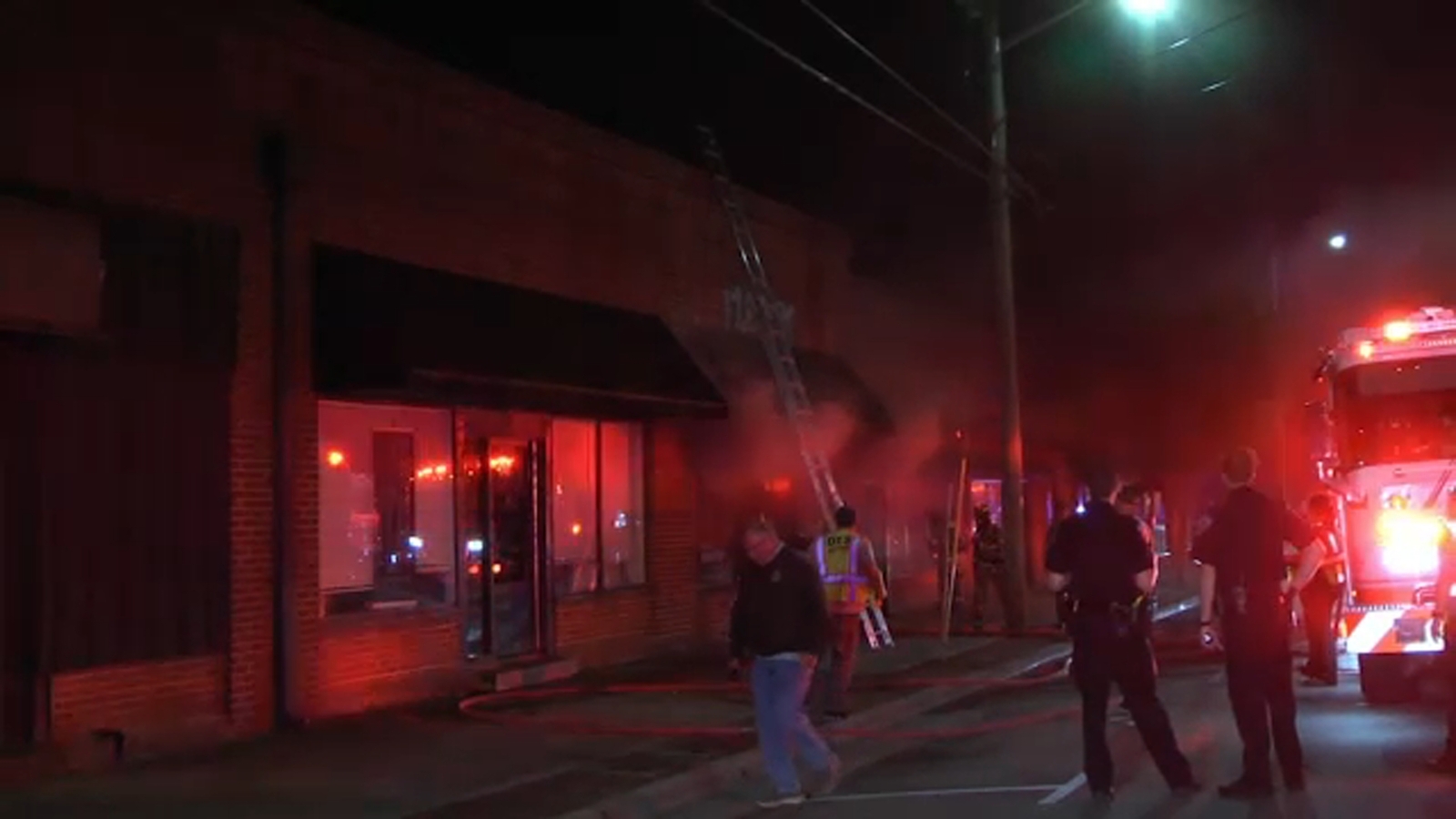Dunn flower shop goes up in flames in busy business district - ABC11 ...
