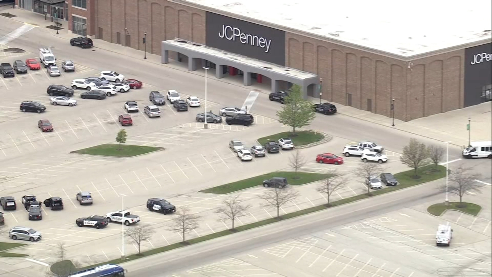Yorktown mall news: No credible threat after heavy police presence at ...
