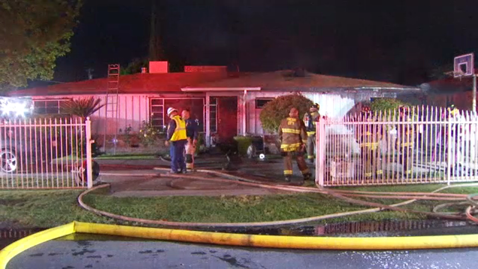 1 hospitalized with burns following house fire in east central Fresno, officials say - ABC30 Fresno