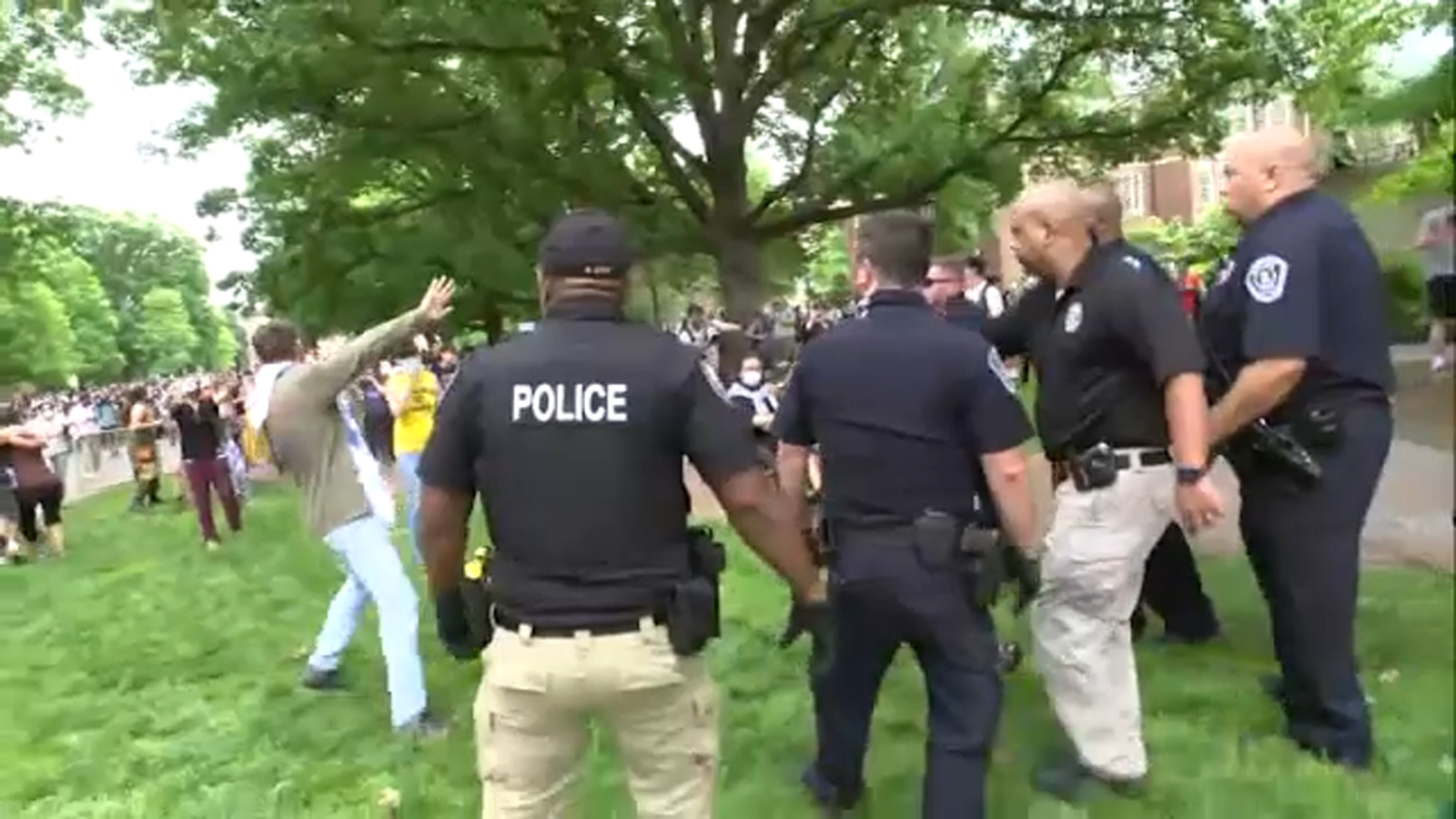 UNC Palestine Protest: After arrests, pro-Palestinian protesters remove ...