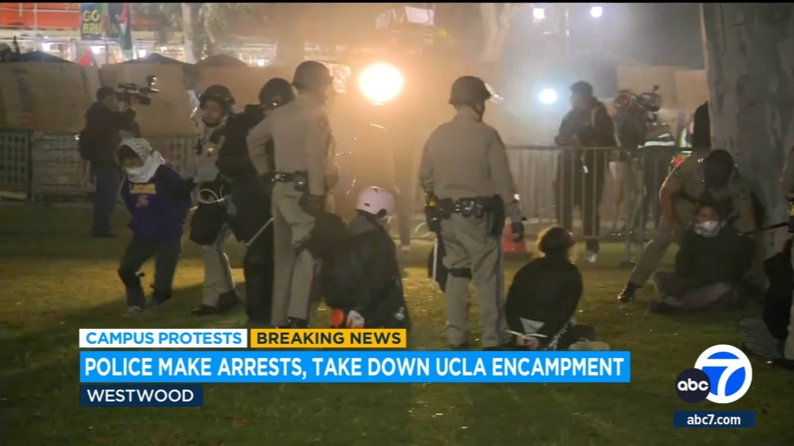 Policía desaloja campamento propalestino en UCLA y arresta a más de 100 ...