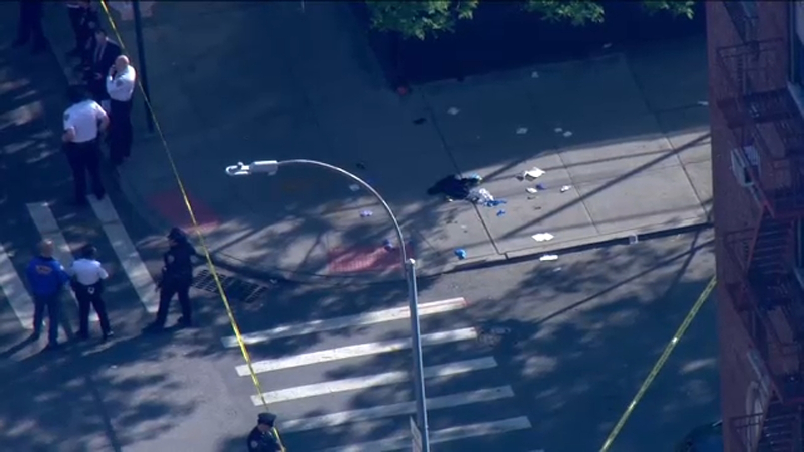 Brooklyn Stabbing 2 Teenagers Stabbed In Williamsburg Police