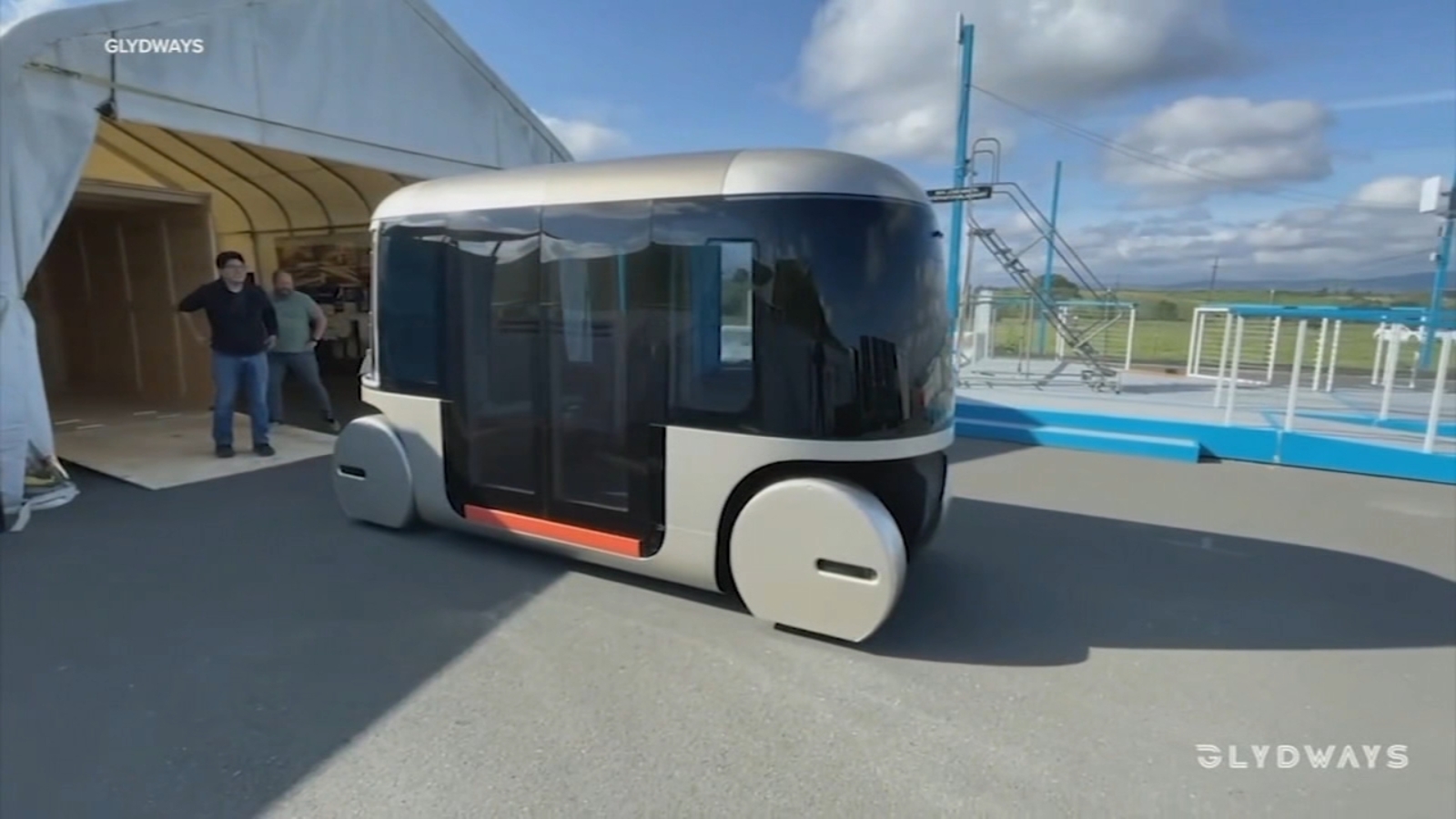 Autonomous vehicles: Bigger car unveiled for new micro transits system ...