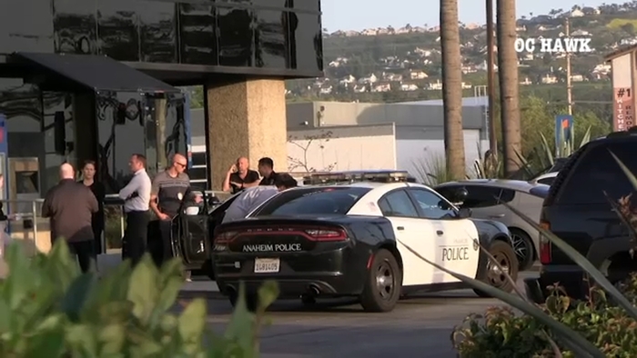 Bank robbery - ABC7 Los Angeles