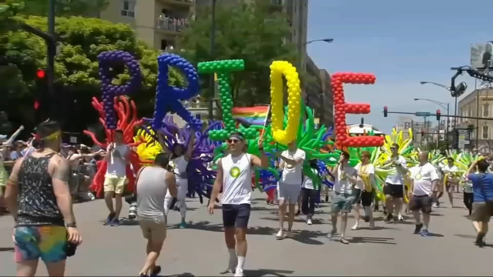 City of Chicago allows more entries for Chicago Pride Parade 2024 in ...