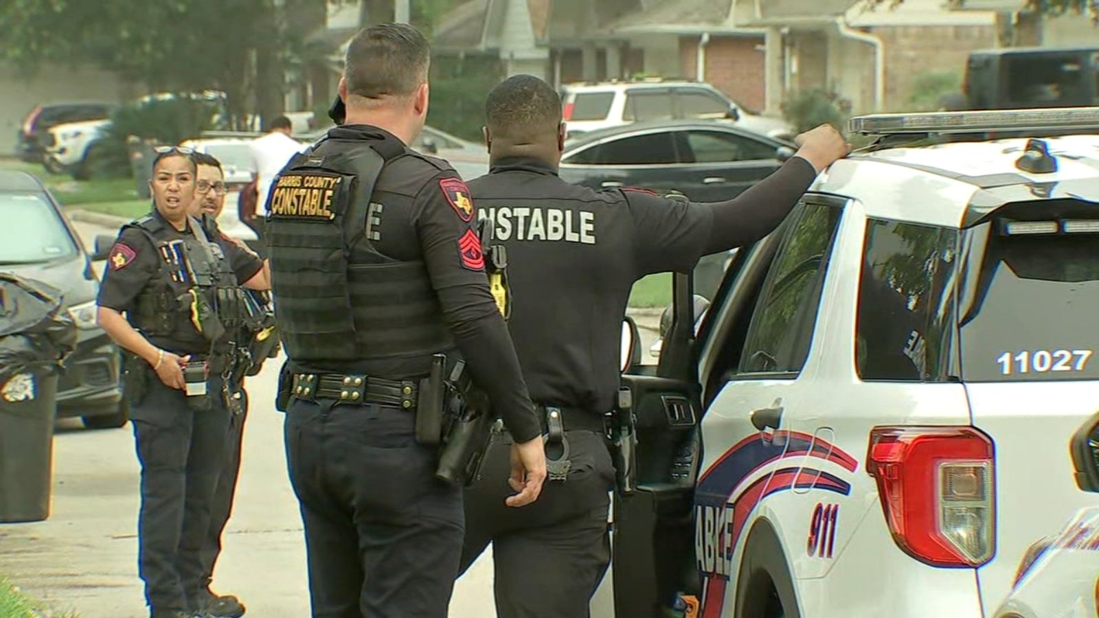 1 suspect on the loose, 2 suspects arrested after home invasion on ...