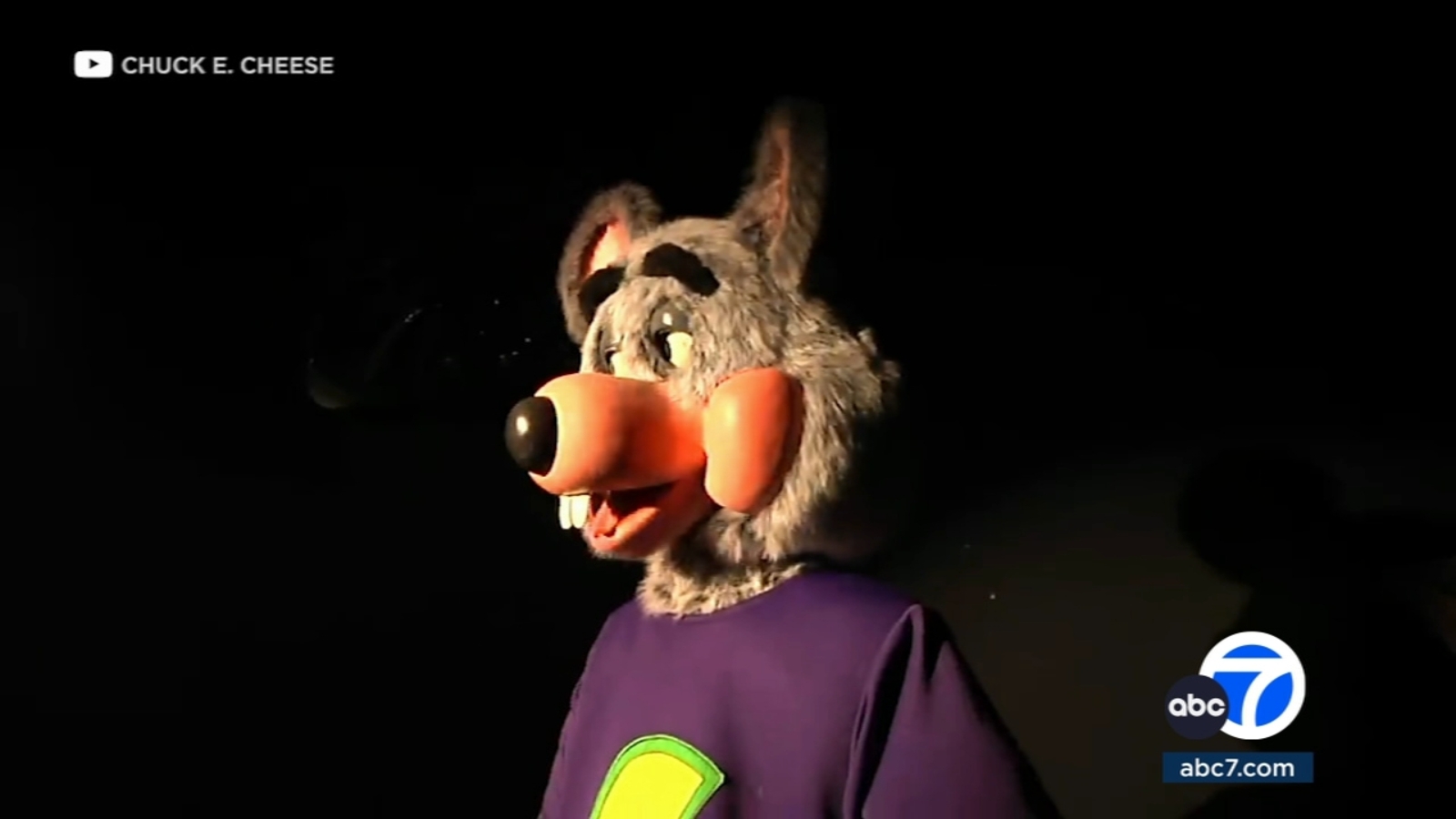 Chuck E. Cheese to phase out animatronic band from all but two ...