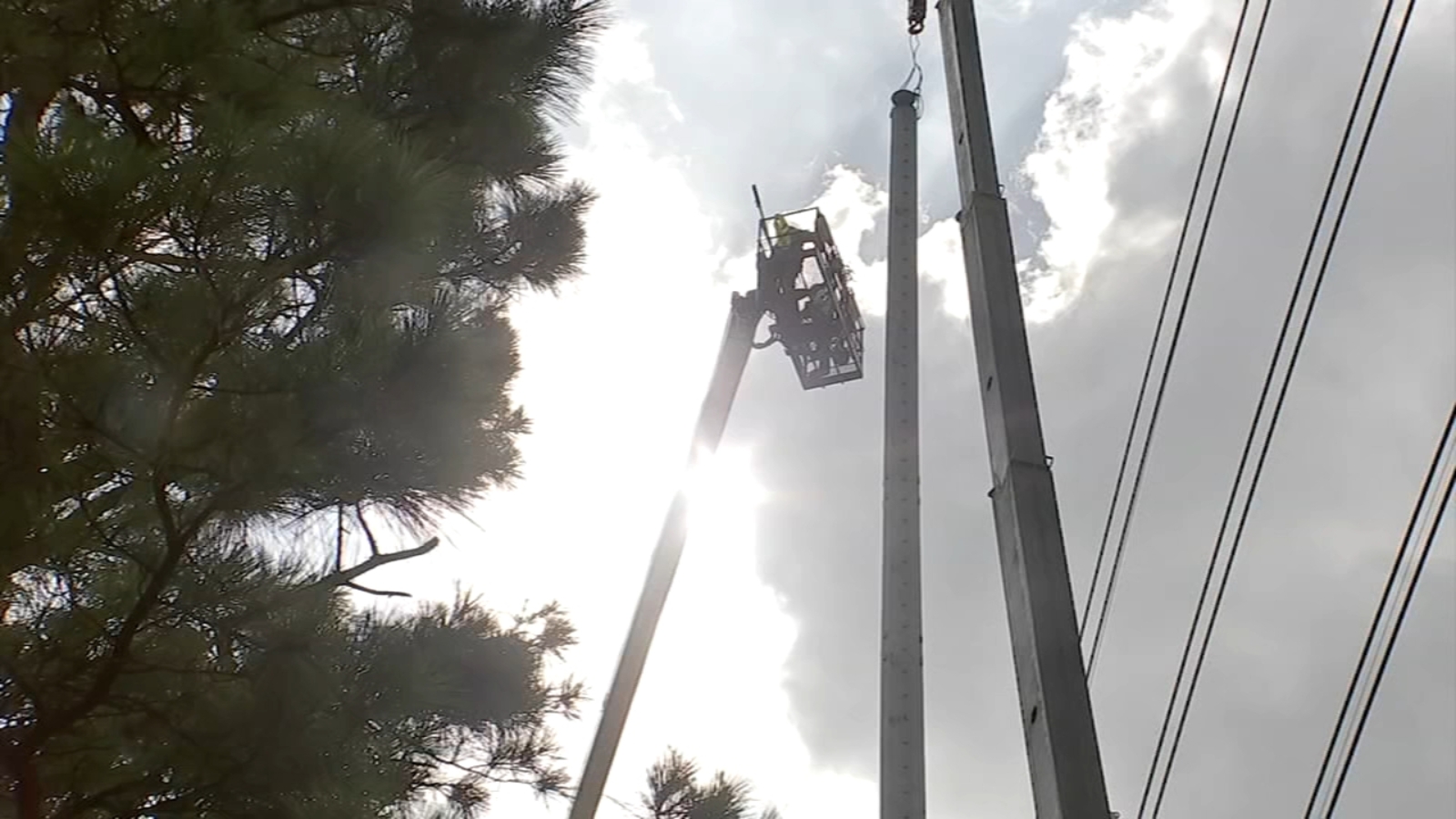 Houston storm power outages: CenterPoint continues restoring ...