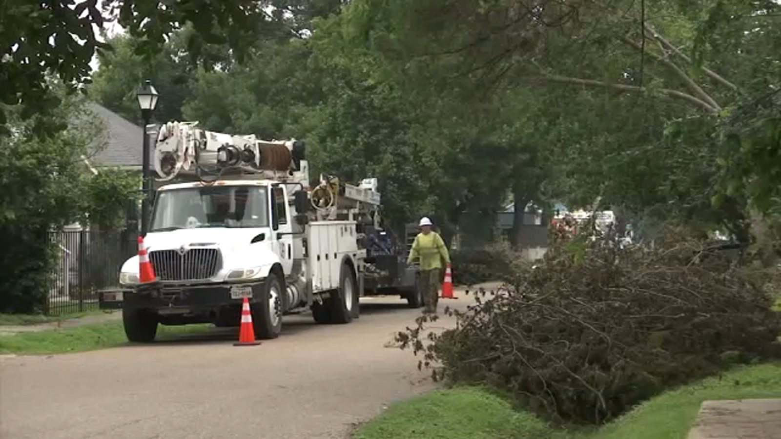 Houston power outages: Massive restoration means a massive cost, and ...
