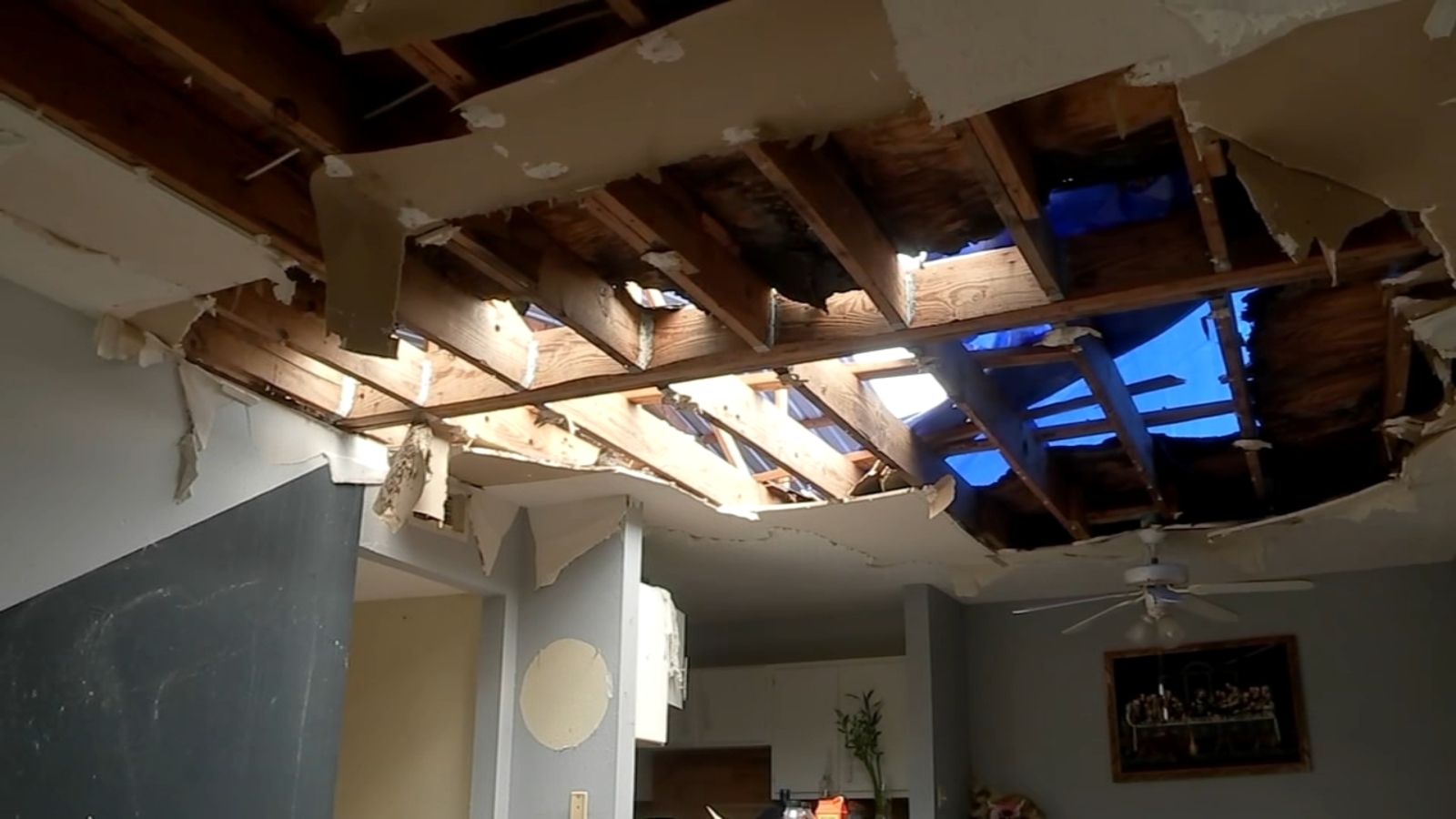 Houston storm recovery: Spring Branch residents living in destroyed ...