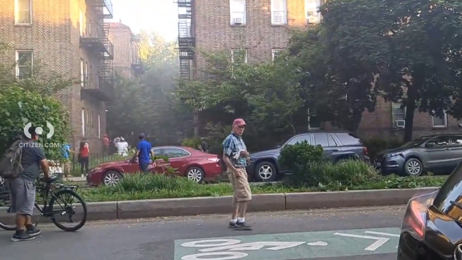 Queens fire: FDNY firefighters rescue mom and her baby from burning ...