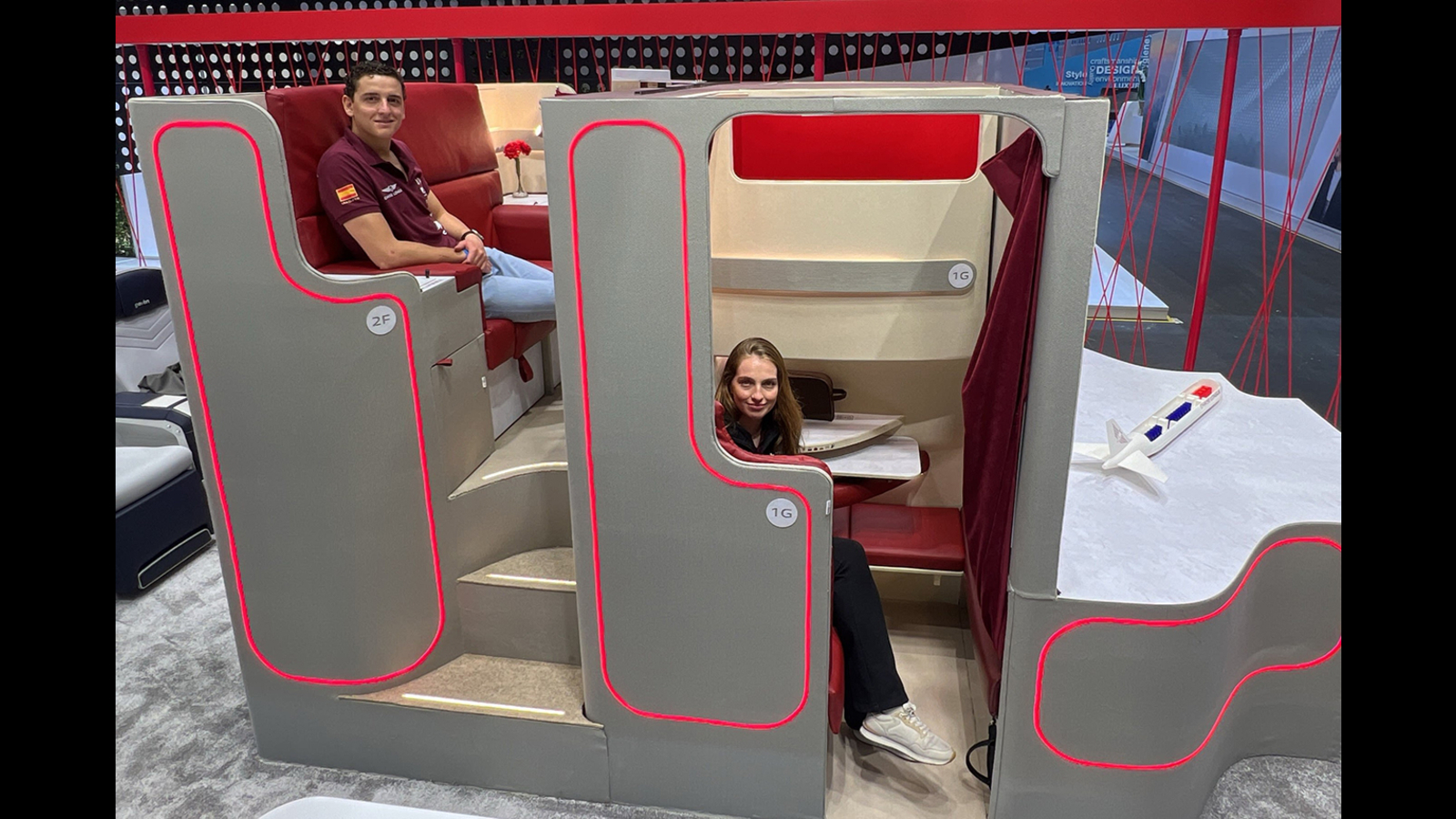 Double-level airplane seat that launched a thousand memes is back, this ...