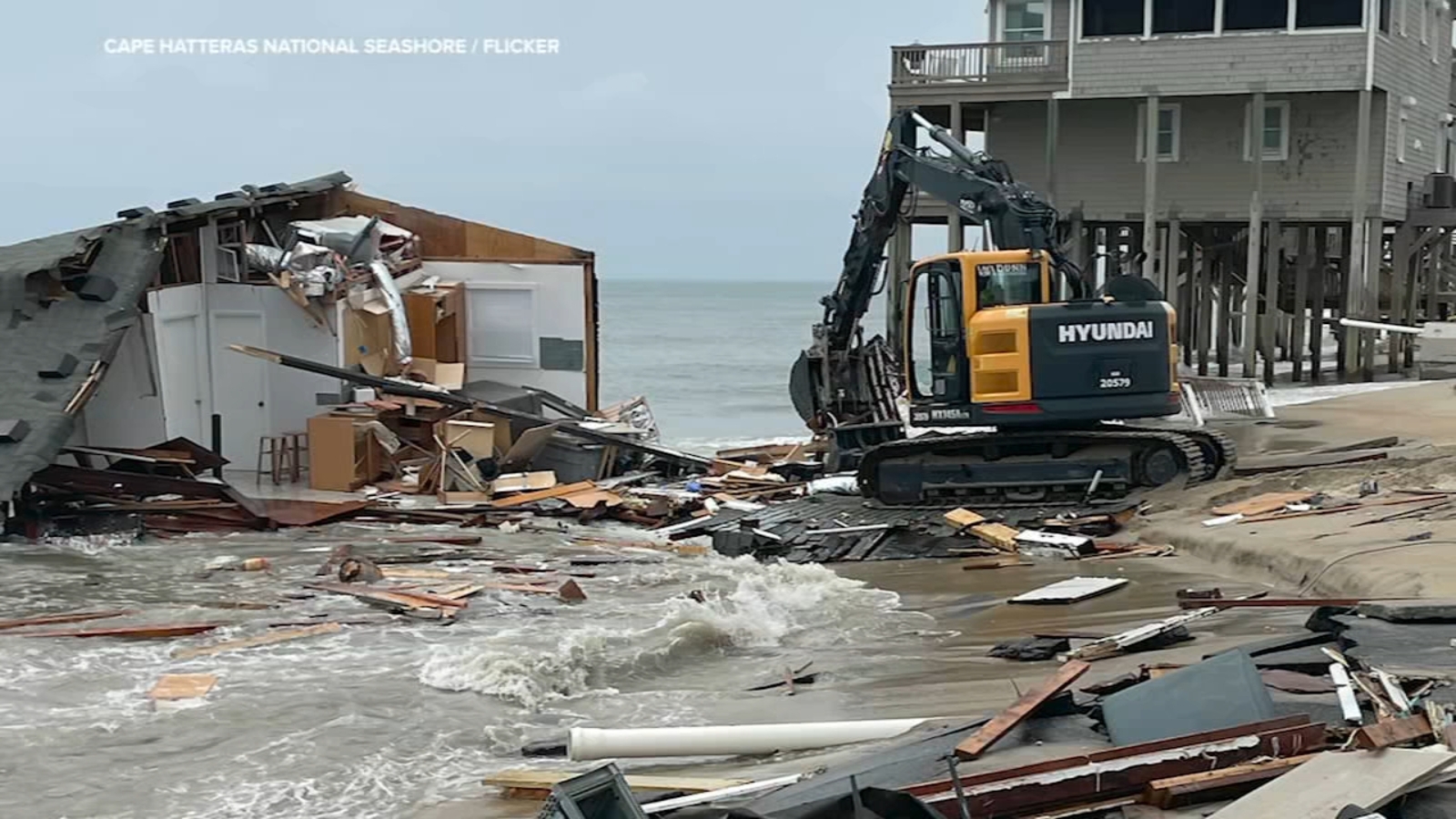 Beach reopens after cleanup of Outer Banks house collapse in Rodanthe ...