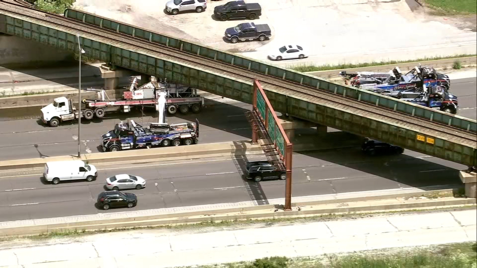 Bishop Ford Freeway inbound partially closed after semi crash in South Deering on South Side ...