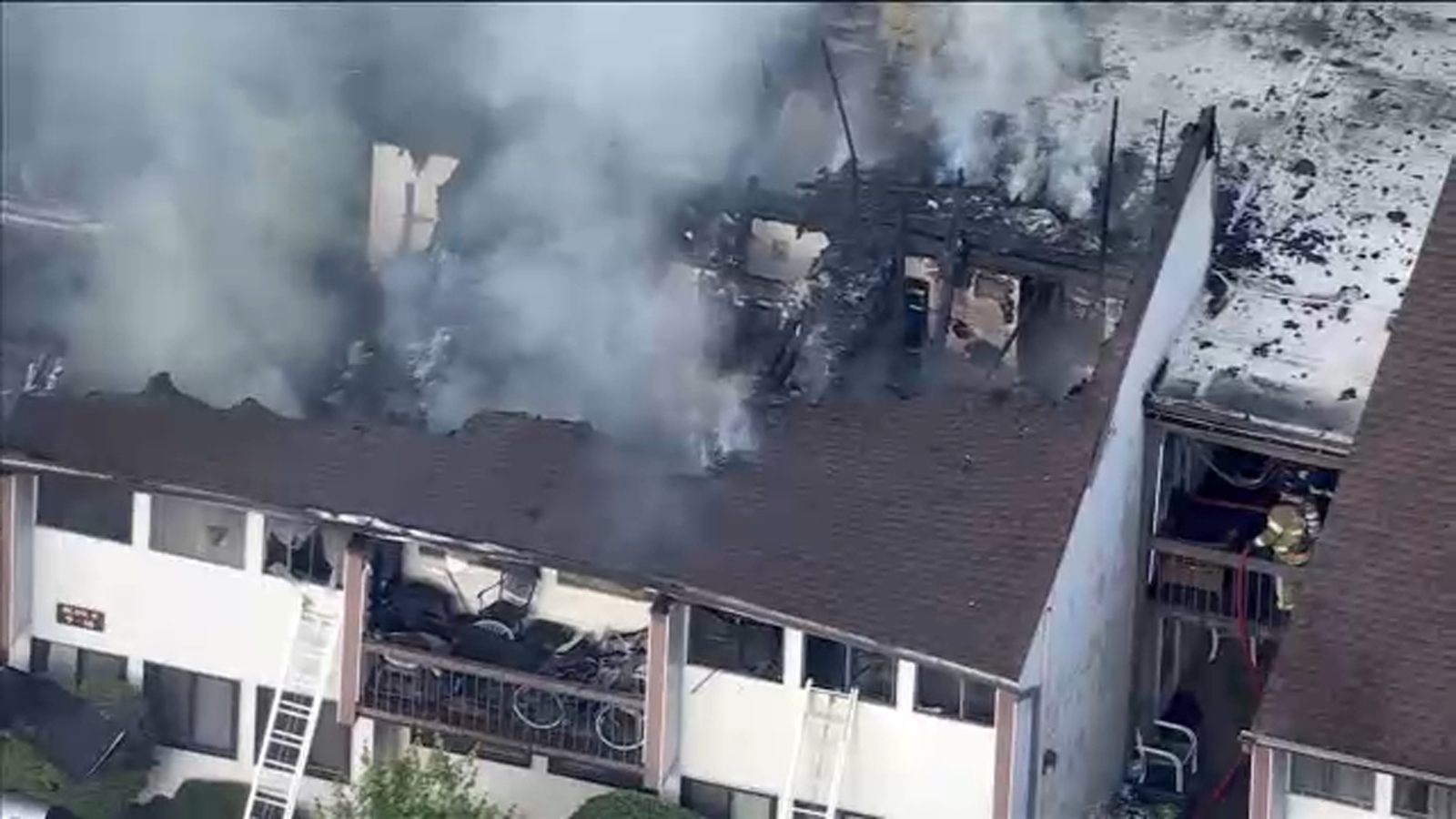 East Windsor fire ravages apartment building on Avon Drive in Mercer ...