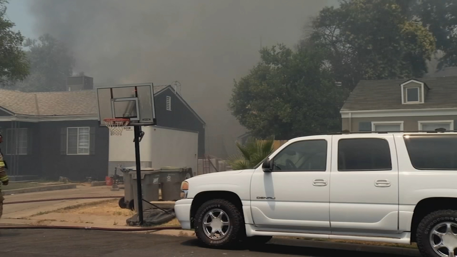 Downed power line sparked Fresno County fire that destroyed two homes, fire officials say ...