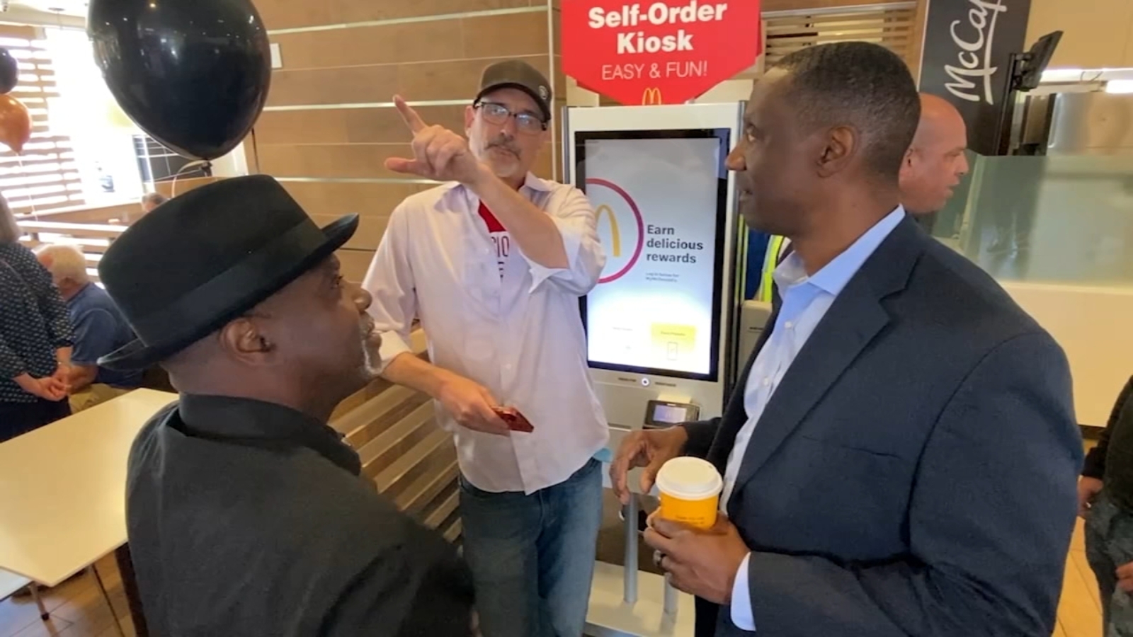 Oakland Police Chief Floyd Mitchell hosts 1st 'Coffee with a Cop' to ...