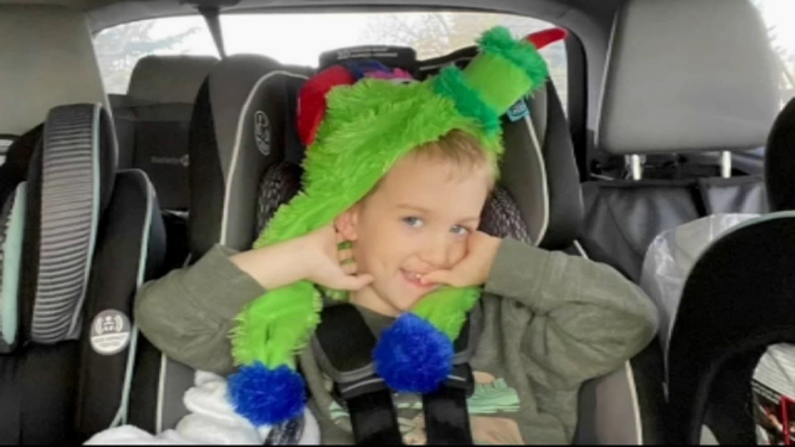 4-year-old Phillies fan rings bell after 25-week cancer battle - 6abc ...