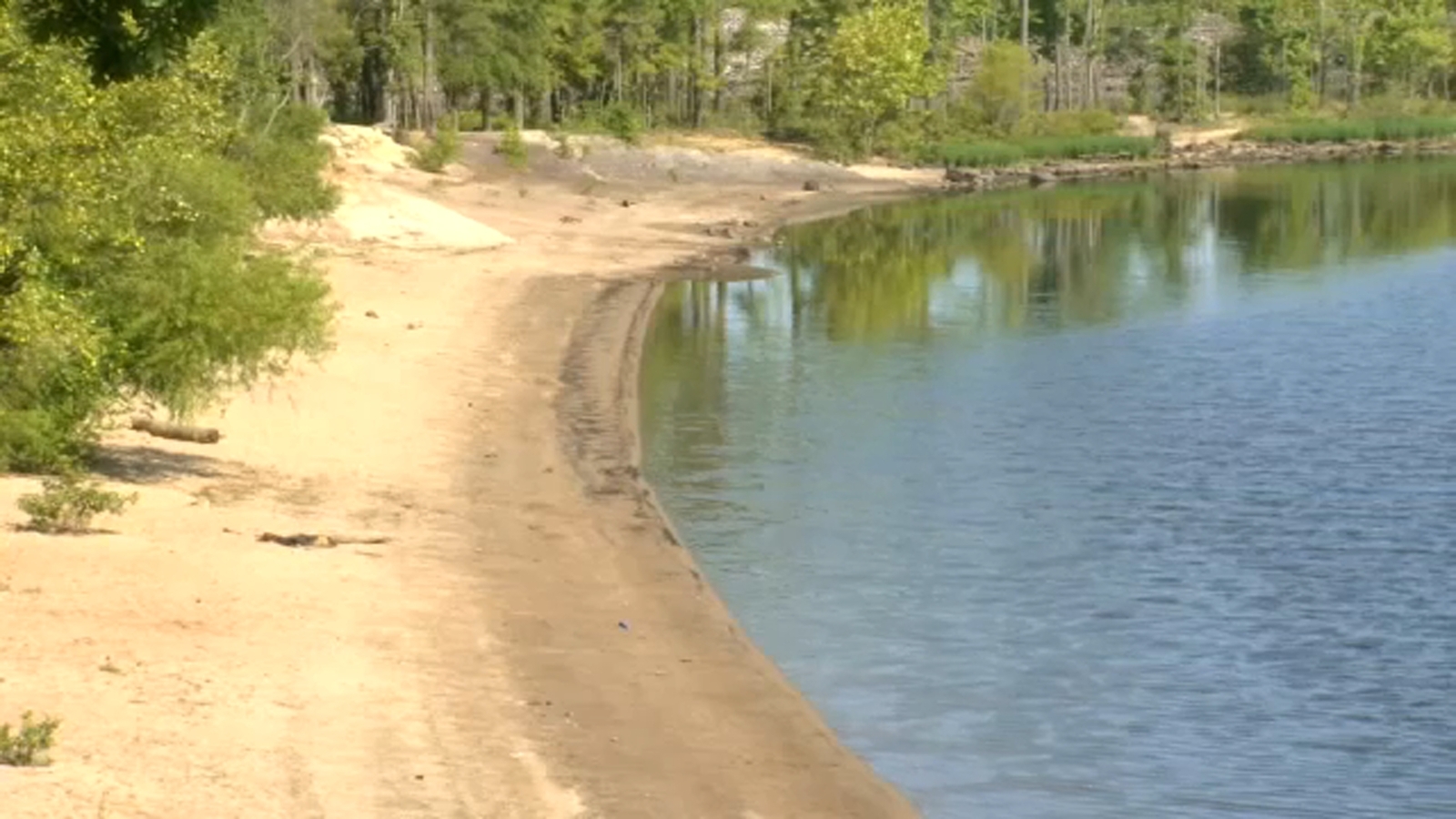 Multiple agencies search for missing teenage swimmer at Jordan Lake ...