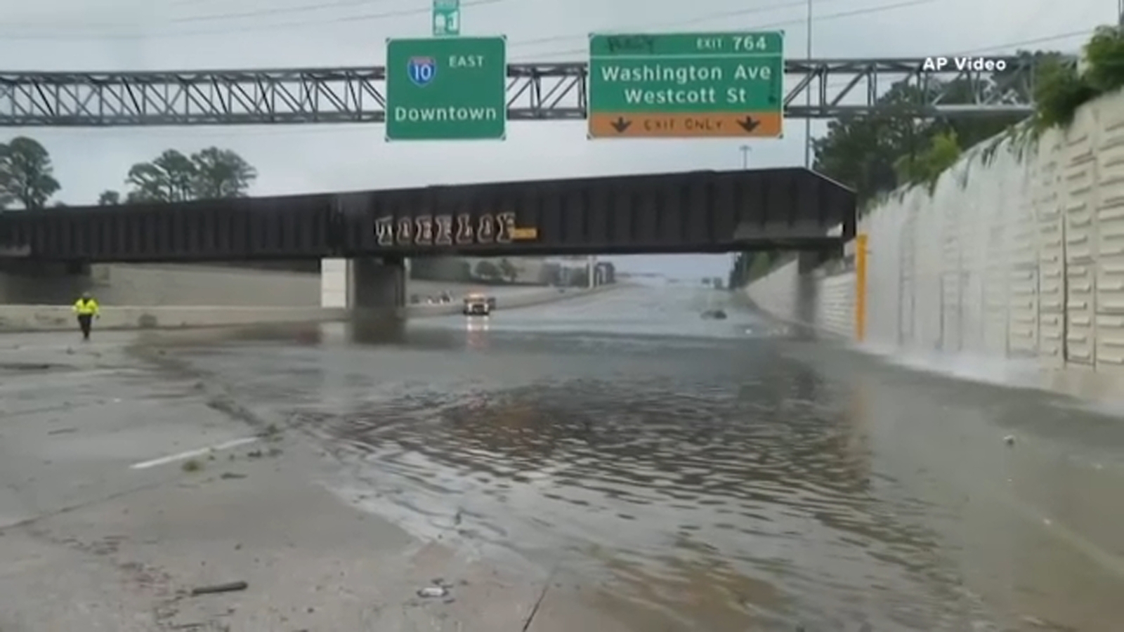 Live coverage of Hurricane Beryl: Mayor Whitmire tells Houstonians 'it ...
