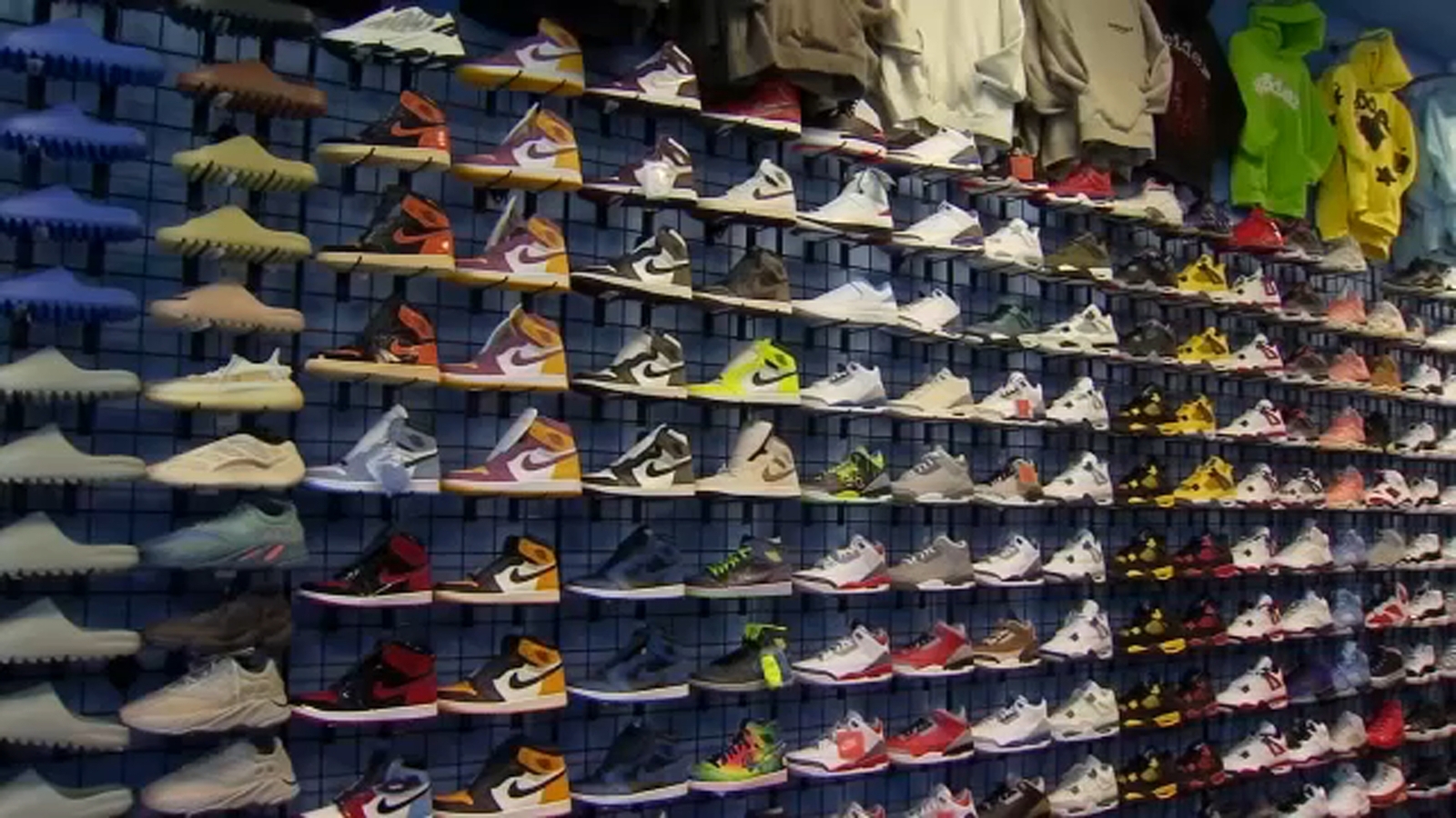 New sneaker shop opens in Fresno's Campus Pointe - ABC30 Fresno