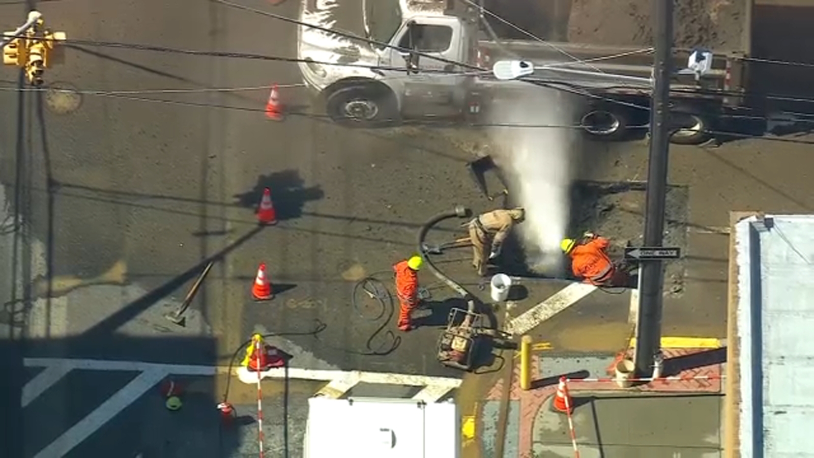 Union City gas leak: PSE&G respond to ruptured line in NJ, evacuations ...