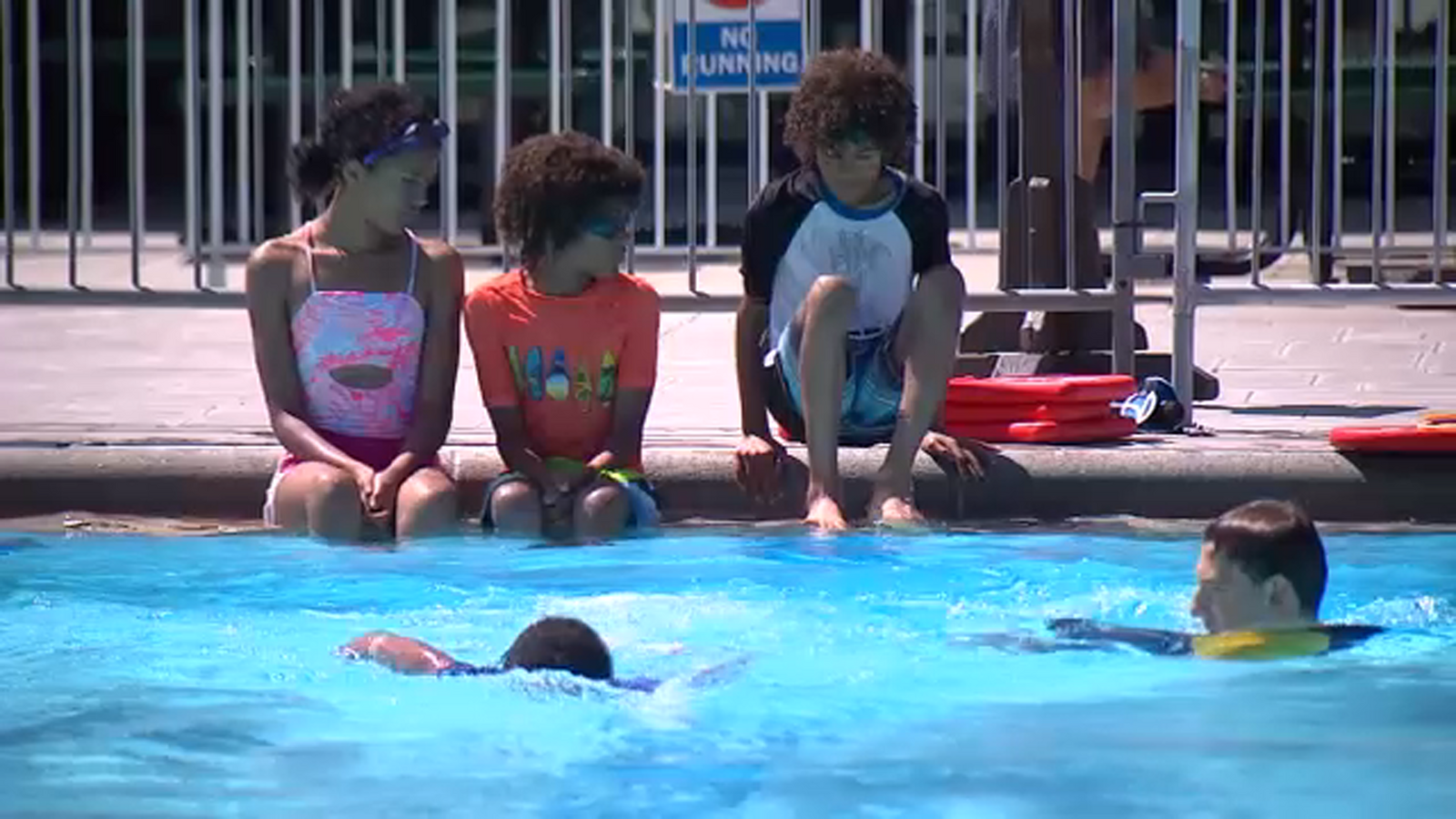 Jones Beach pool holds swimming classes to teach life-saving lessons ...