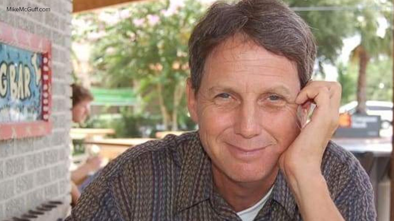 Ken Hoffman, popular CultureMap Houston columnist, dies at lake house on Lake Conroe - ABC13 Houston