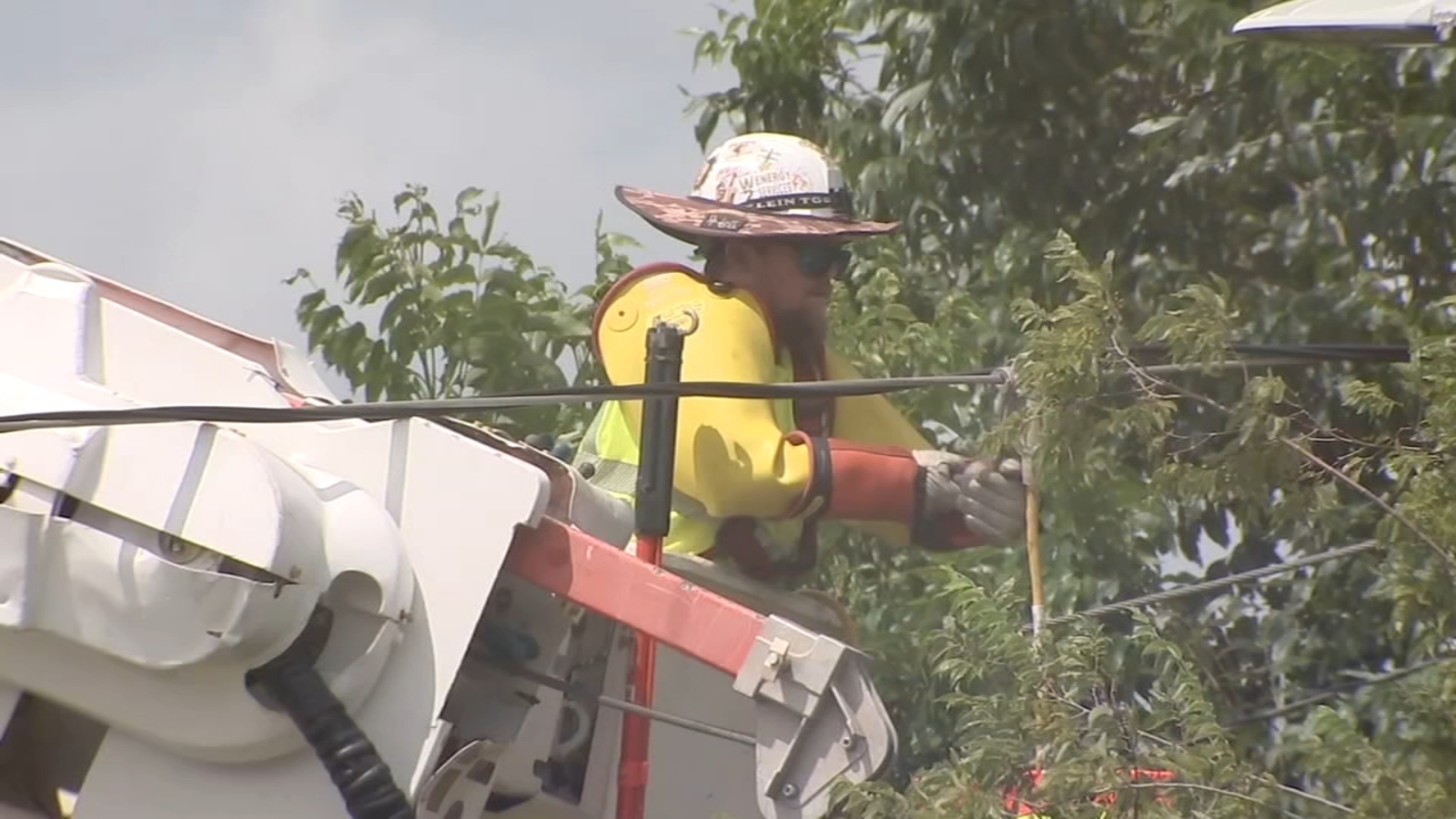 Texas Utility Workers union urges a stop to violent acts against ...