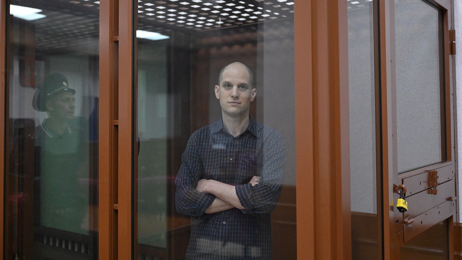 Evan Gershkovich Trial Us Journalist Appears In Russian Court For In